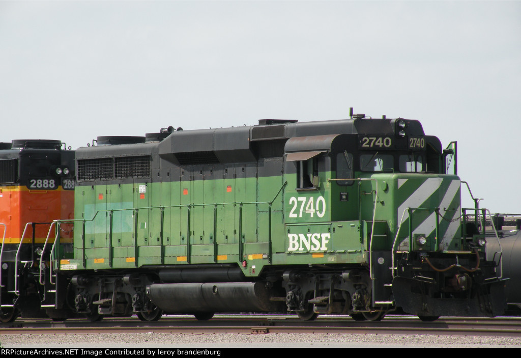 BNSF 2740